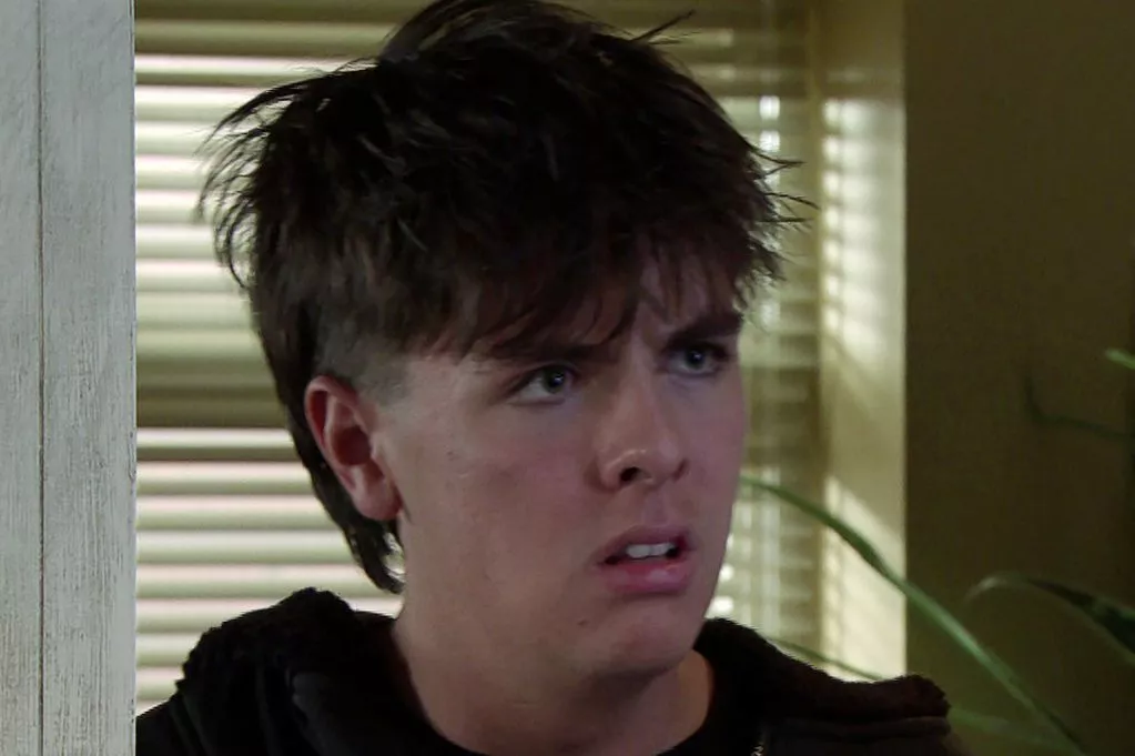 Coronation Street’s Mason ‘didn’t really die’ as shock witness ...