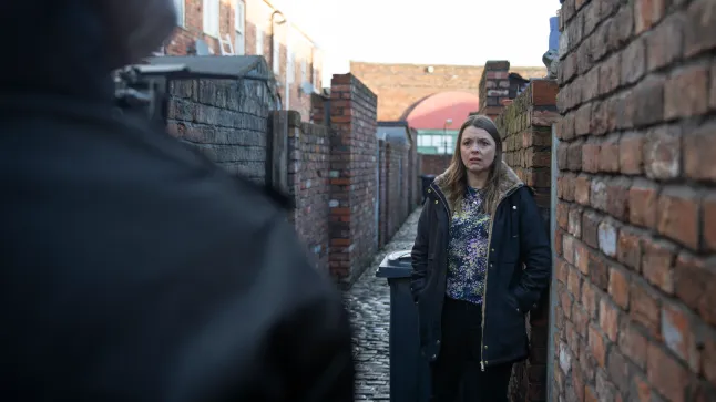 Tracy harbours a killer as she comes face to face with on-edge Rob in ...
