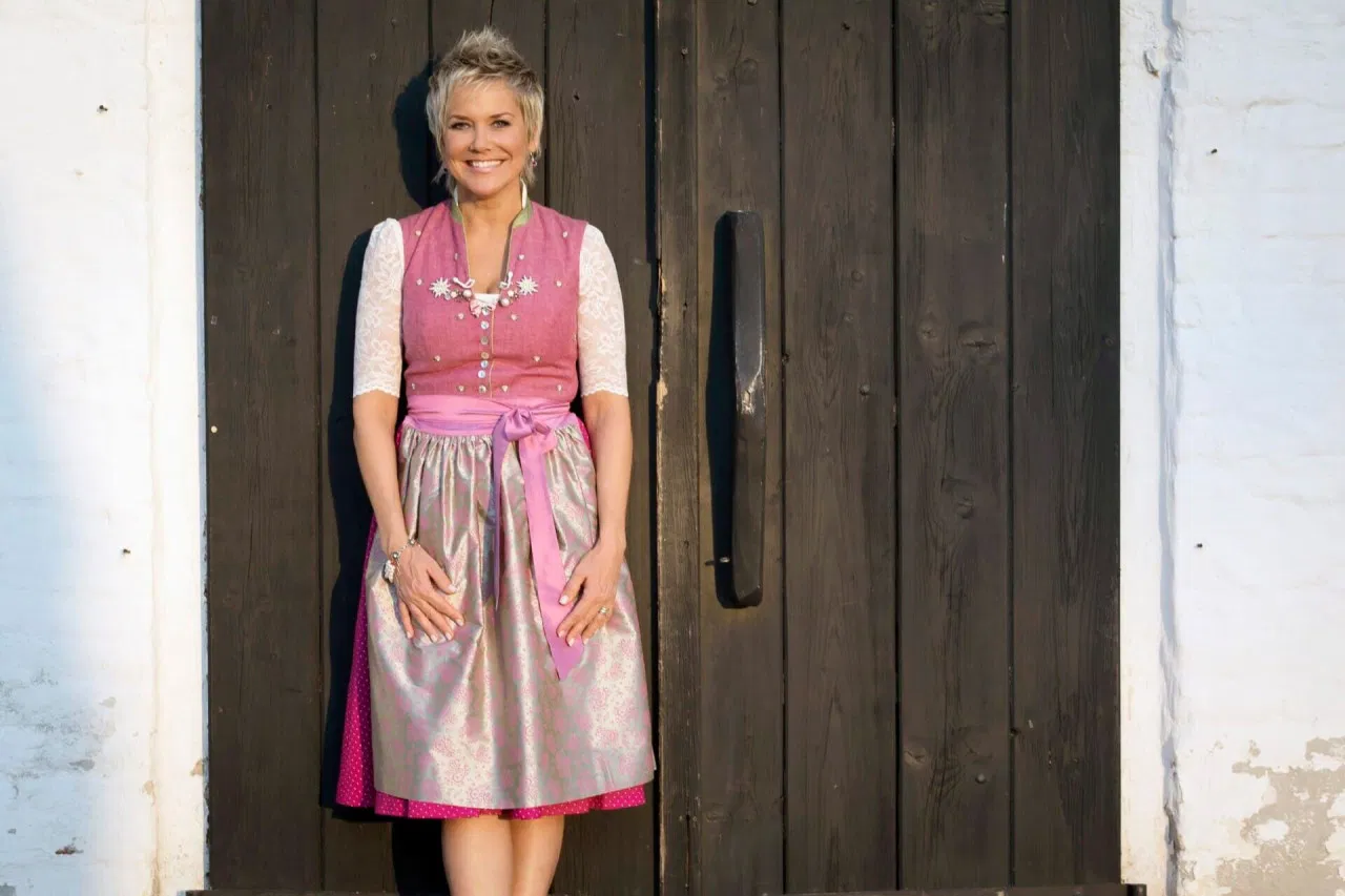 Inka Bause stellt die neuen “Bauer sucht Frau”-Kandidaten vor, und das ...