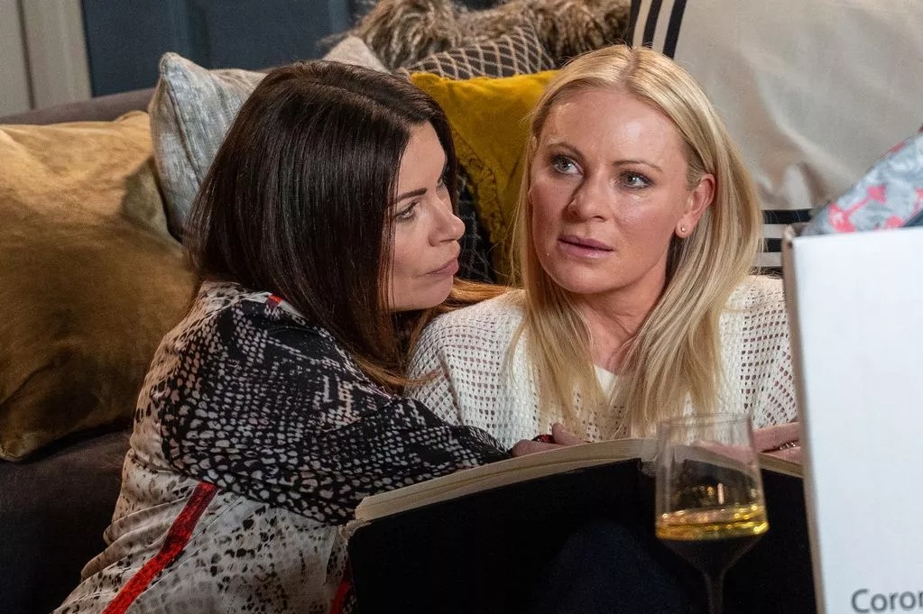Who is Tia Wardley in Coronation Street? True identity ‘solved’ in Lisa ...