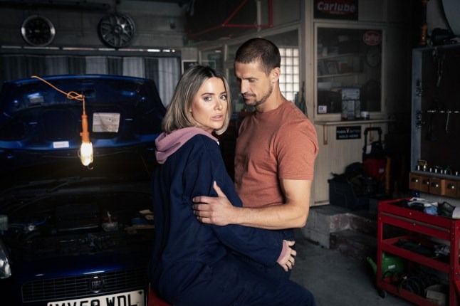 The end ‘sealed’ for Abi and Carl in Coronation Street as they stand up to blackmailing Tracy ...