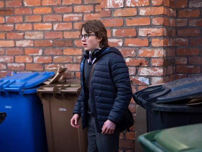 Sam runs for his life in Coronation Street as terrifying ordeal ...